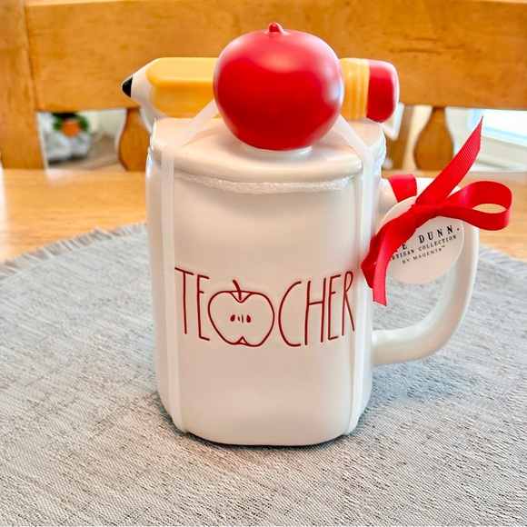 Rae Dunn | Other | Rae Dunn Teacher Ceramic Mug With Apple And Pencil ...